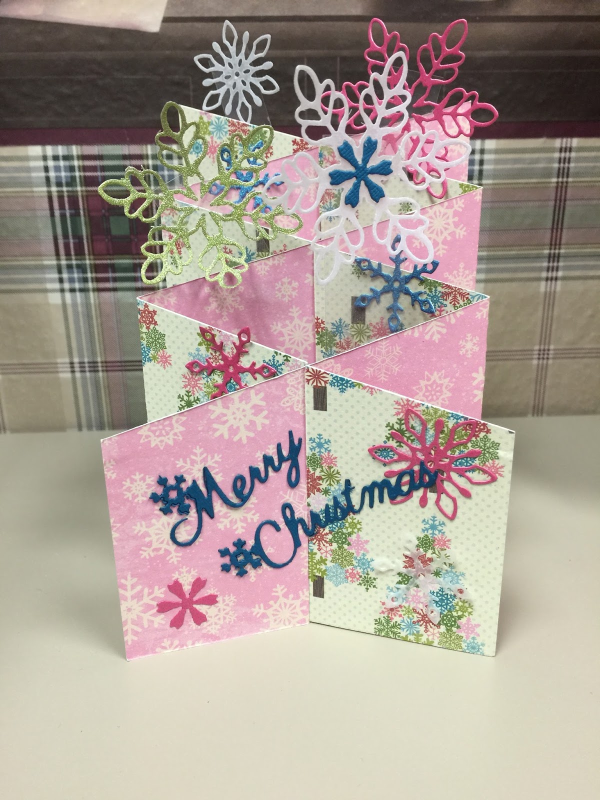 Everyday Crafting with ConnieO: Cascading Christmas Snow Card