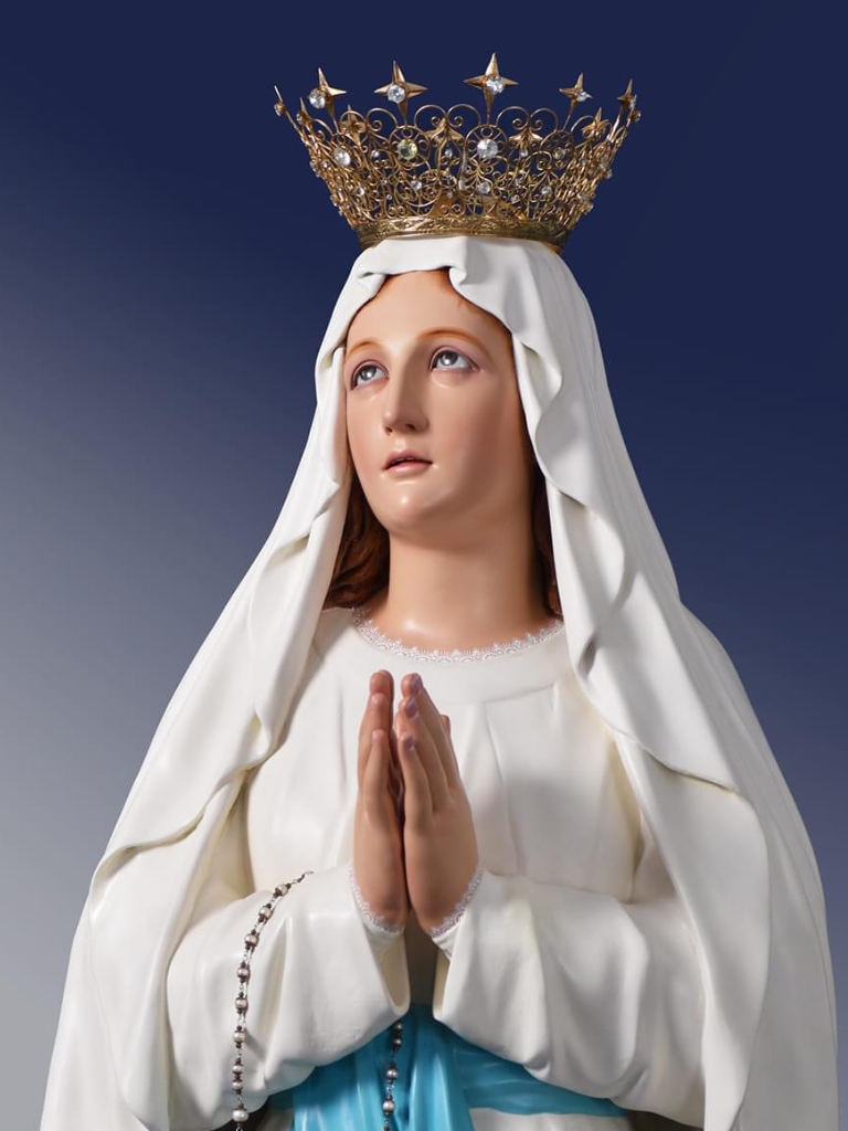 Ang Mahal na Birhen: Mary in Philippine Life Today