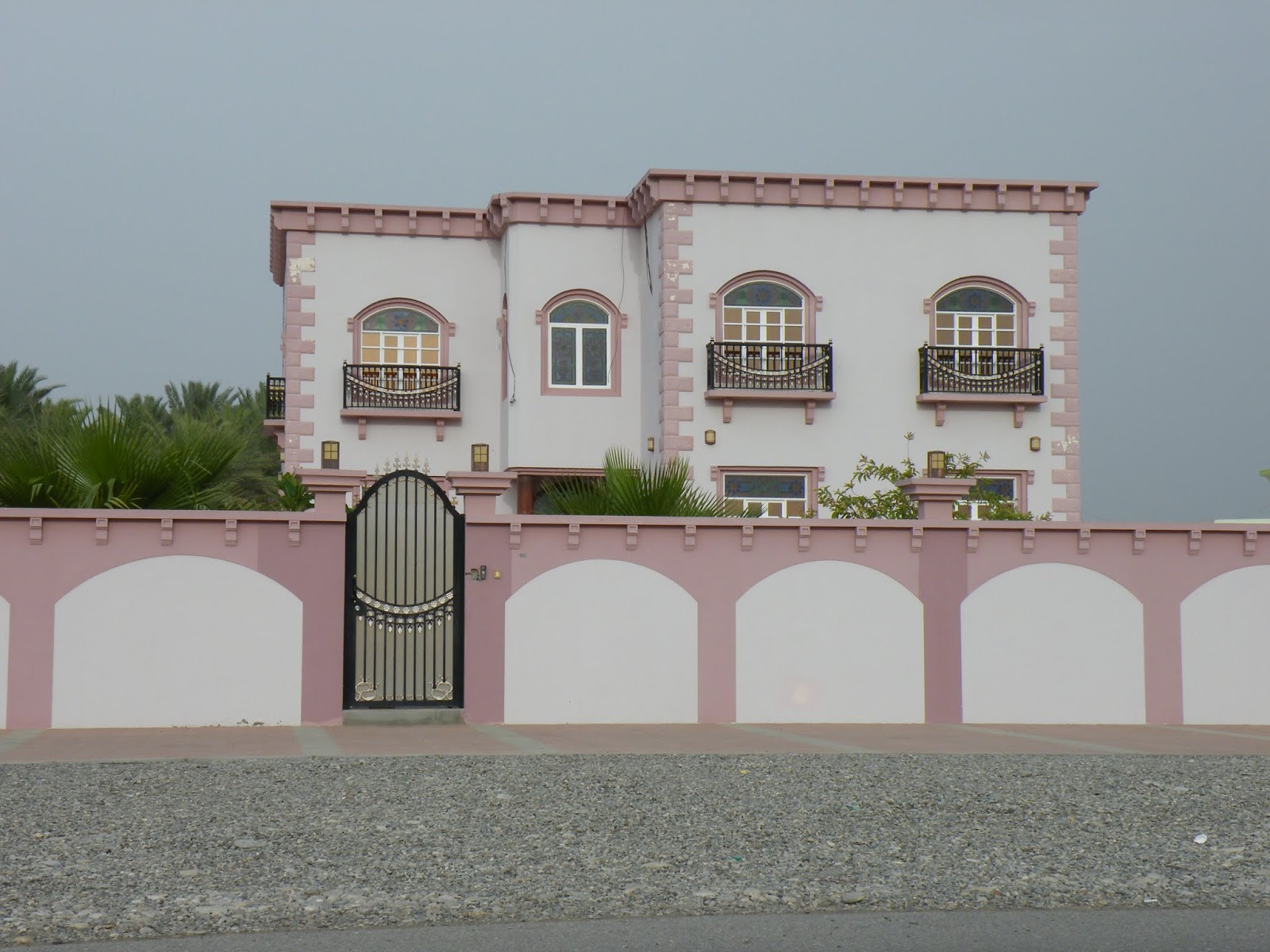 Go with Henry: Rural Al Musannah - castles, fishing villages & shops