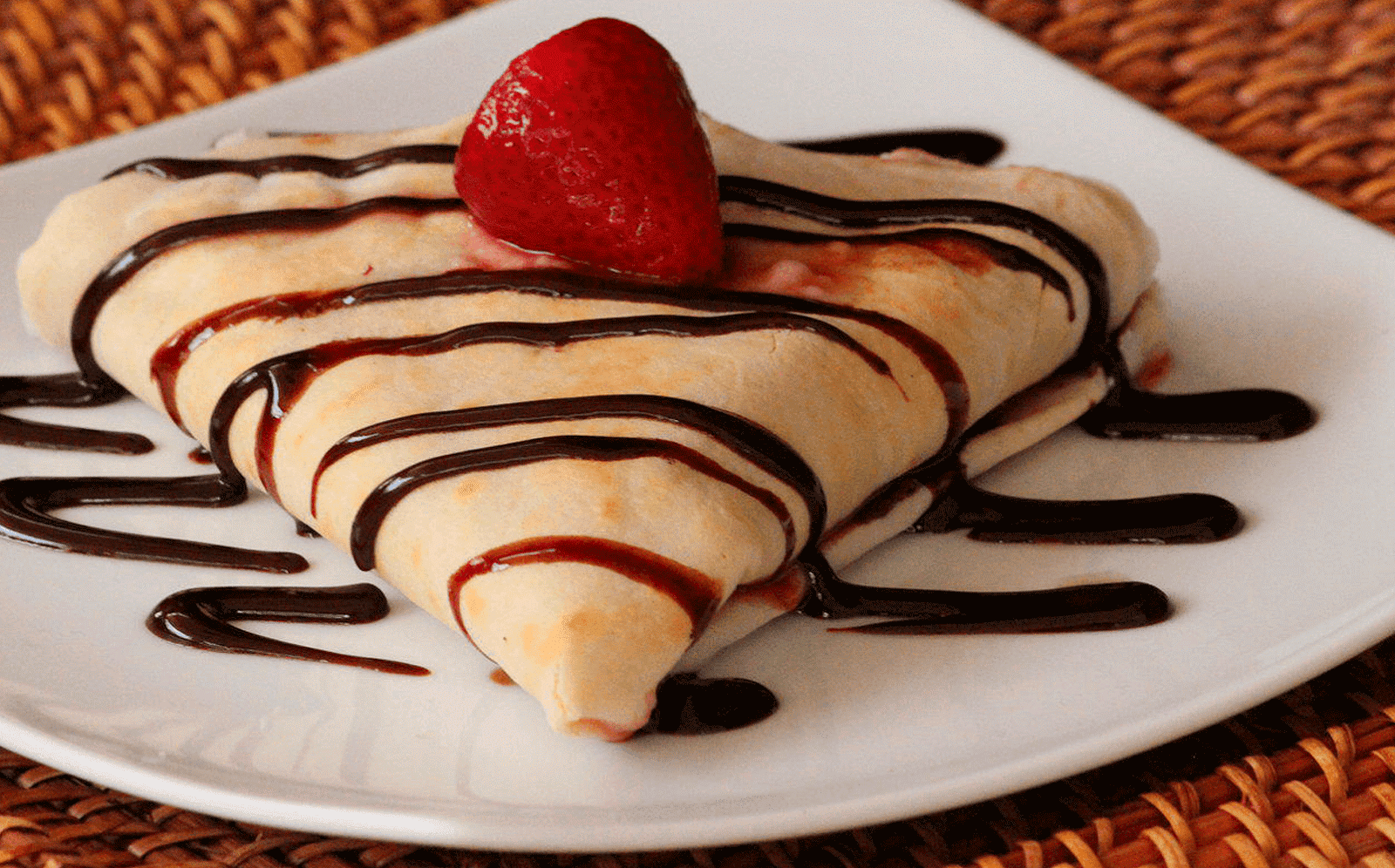 World Cuisine: CREPA DE NUTELLA Y FRESAS
