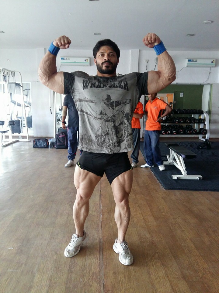Worldwide Bodybuilders: Indian macho man Kiran Patil