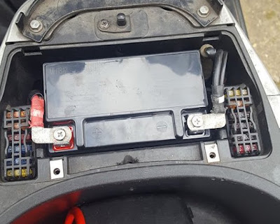 Life with Piaggio X-Evo: Fuse diagram in a Piaggio Xevo