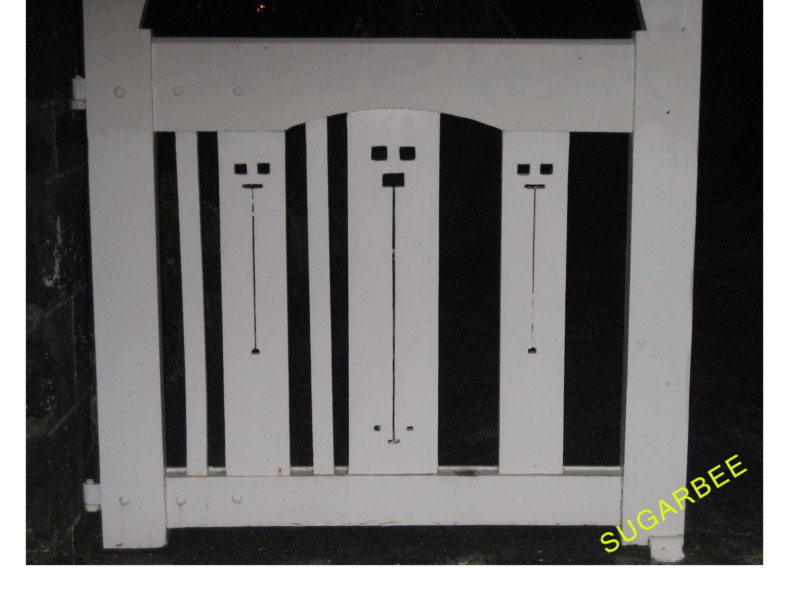 Sugar Bee's Sweet Take On Life: Happy Gate