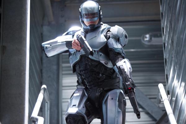 SNEAK PEEK : "RoboCop": Your Move Creep