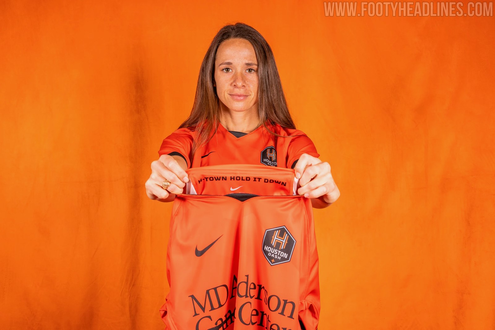 Houston Dash Releases 2021-22 Home Kit, Shows Off How A Nike MLS Kit ...