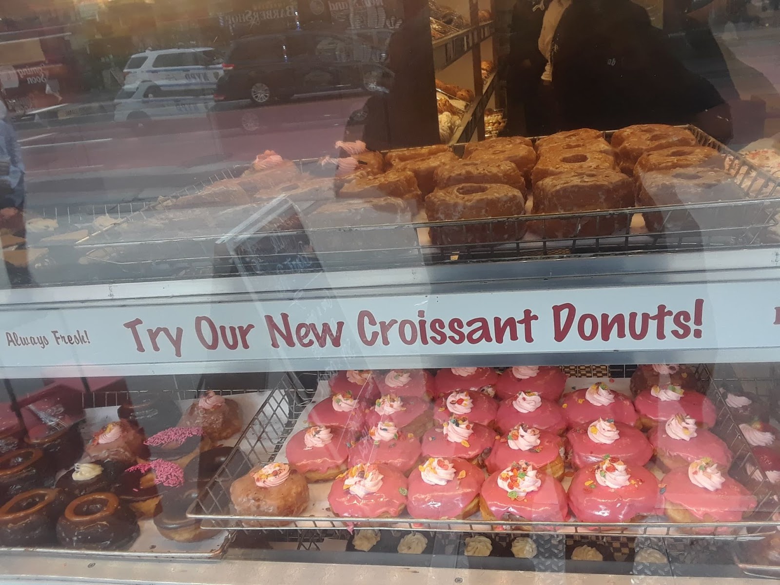 DONT FORGET THE GRAVY: LIKE A SUGARHOLICS TIT - THE DONUT PUB - New ...