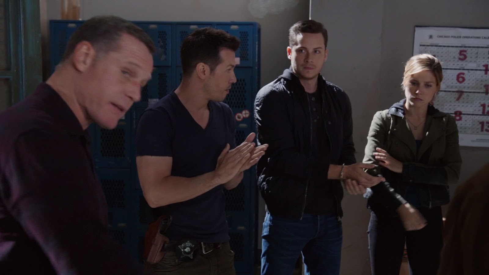 Chicago P.D. (2014 - ) - Men Tied Up