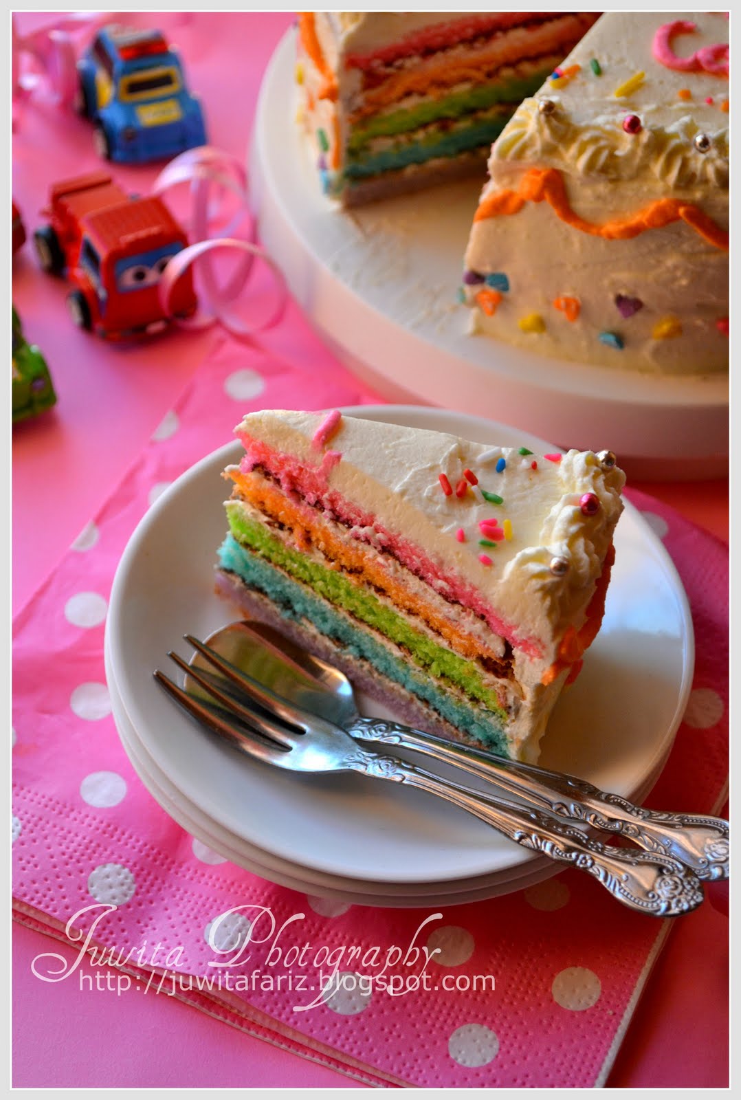 Juwita Fariz and Family: Rainbow Cake @ Kek Pelangi