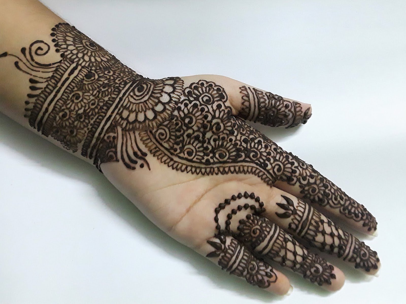 Easy Simple Mehndi Design for Hand || New Stylish Mehndi Design for ...