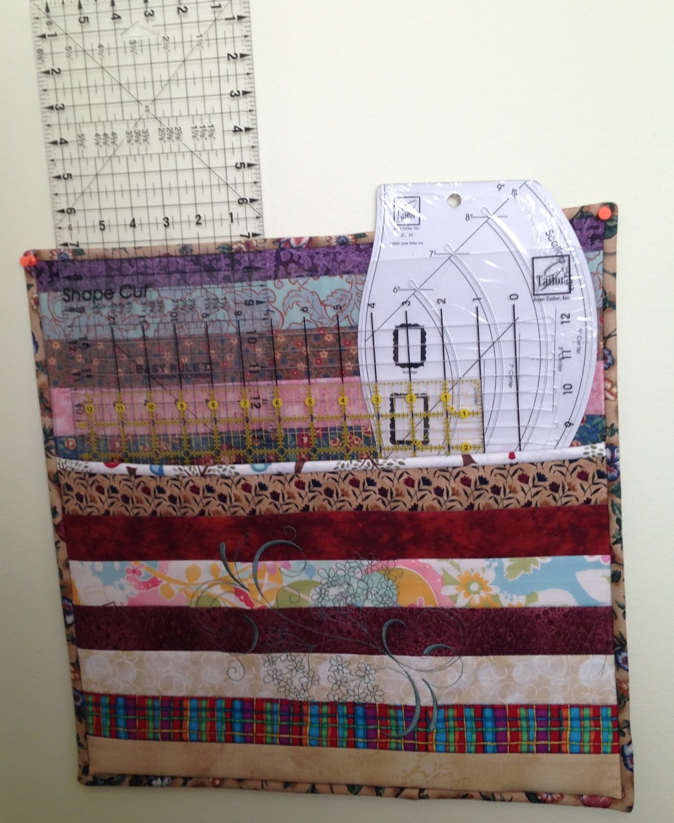 QUILTS AND SUCH: Ruler Pouches Scrappy Project
