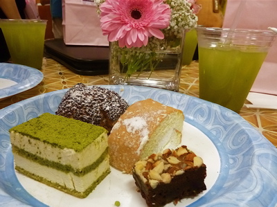 Hawaii eats - Weekly Eater archive: Now open: Kulu Kulu Cake a taste of ...