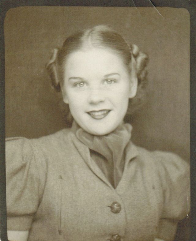 The Varied Looks of Phyllis Ecklund: Lovely Photo Booth Pictures of a ...