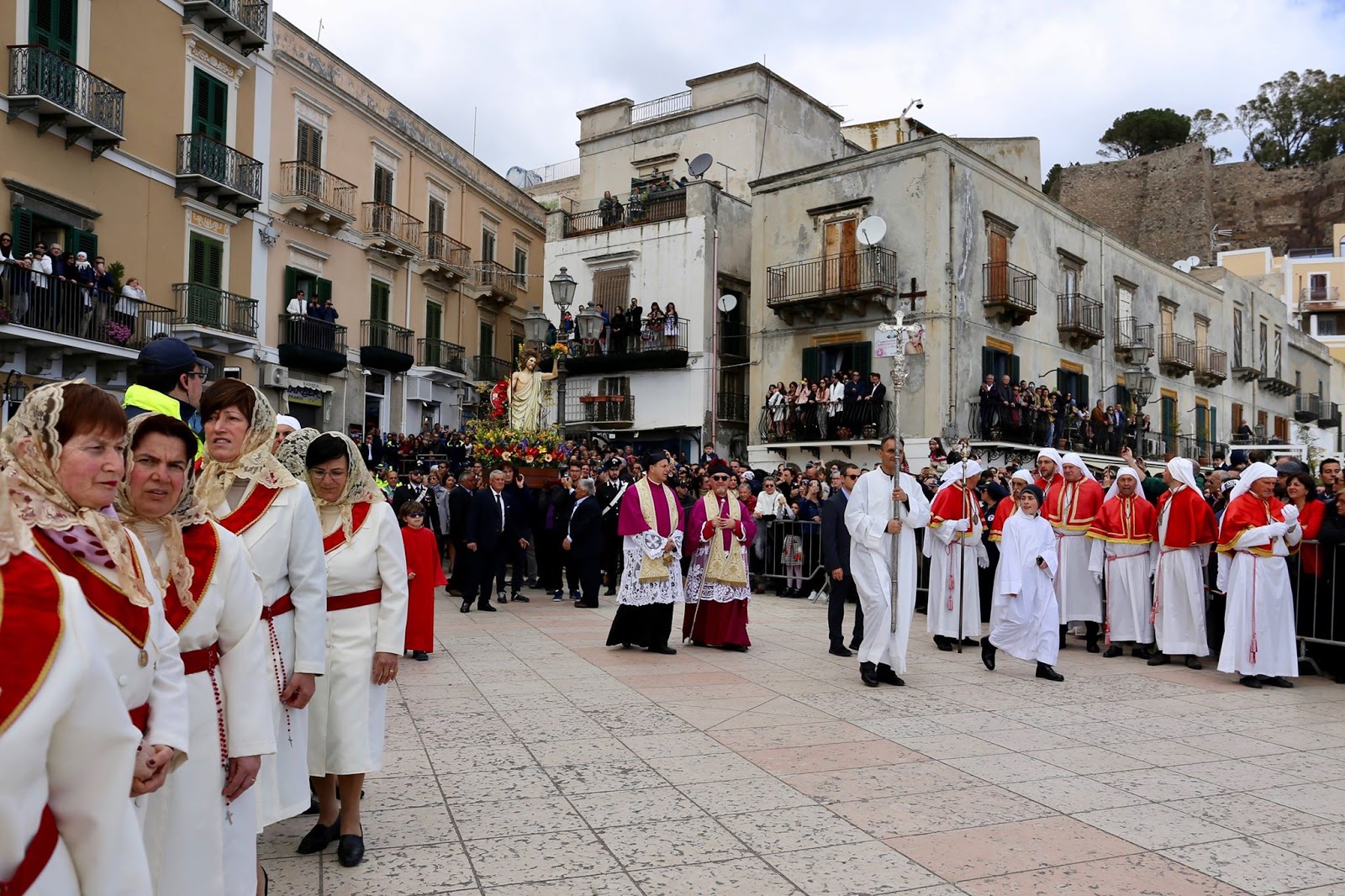 Eolie news: La Processione di Pasqua alle Eolie (Decima parte: L ...