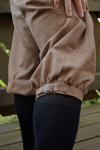 "Tweedland" The Gentlemen's club: Knickerbockers