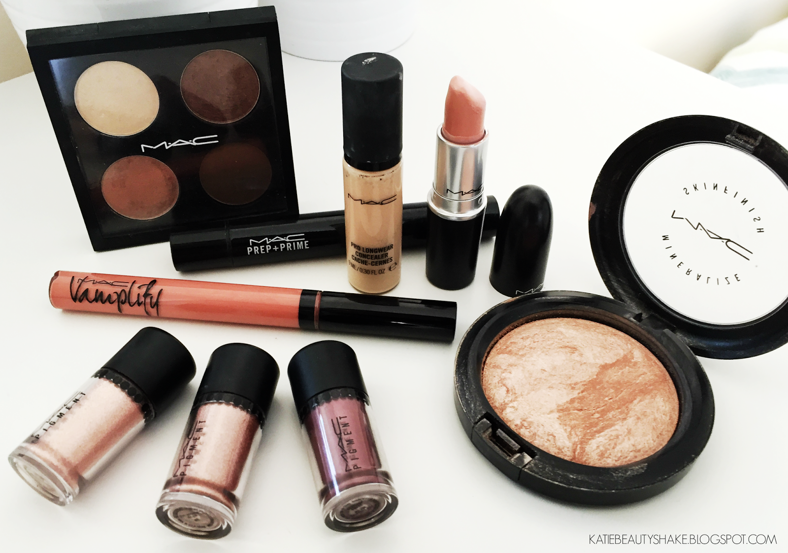 KATIEBEAUTYSHAKE: CURRENT FAVOURITE MAC PRODUCTS