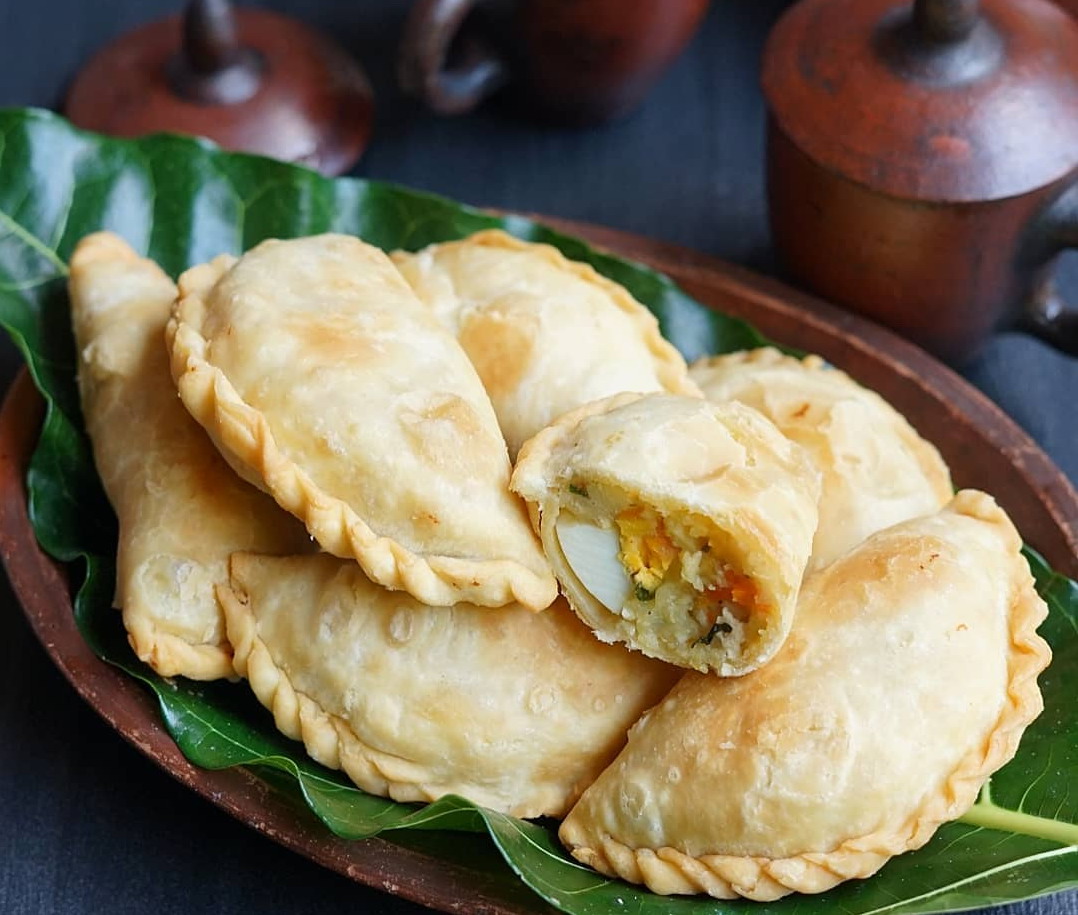 Diah Didi's Kitchen: Pastel Ekonomis Isi Ragout