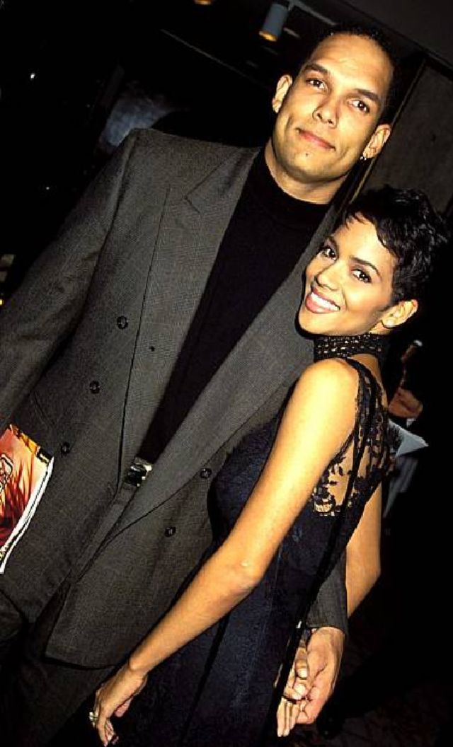 Lovely Pics of Halle Berry and Her First Husband David Justice During ...