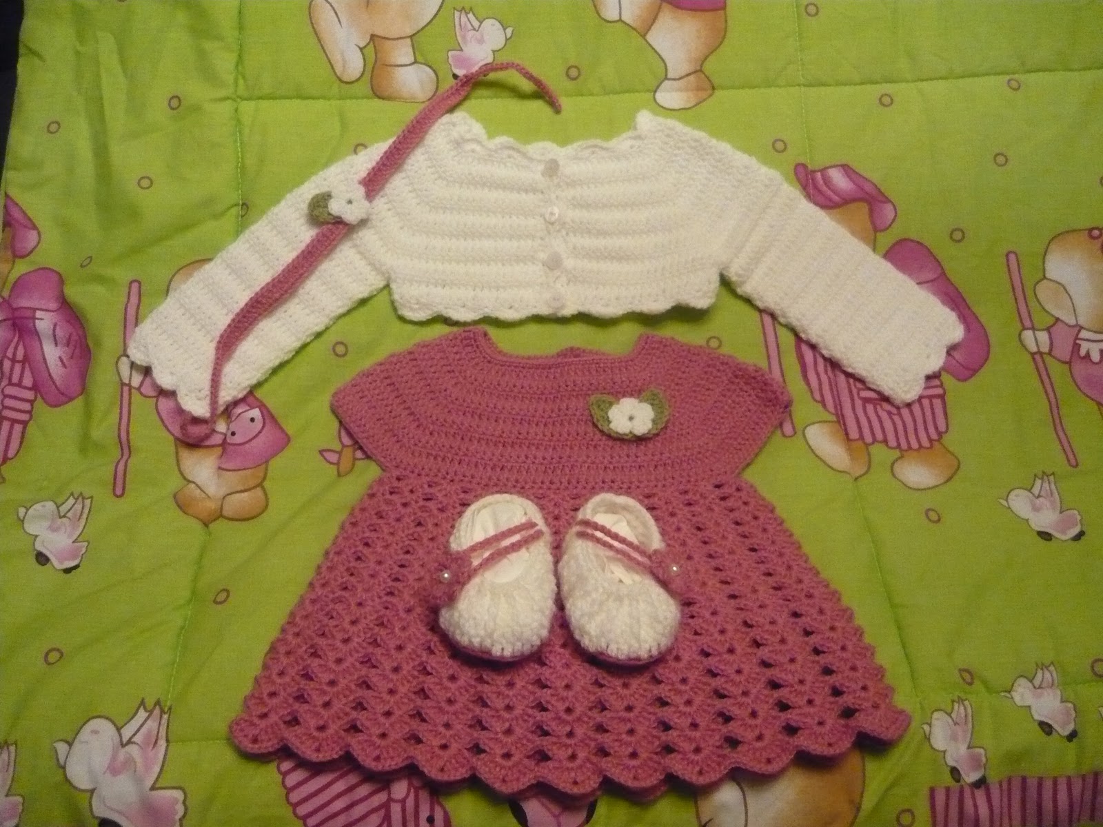 O croche da Guida: Conjunto de croche para bebe