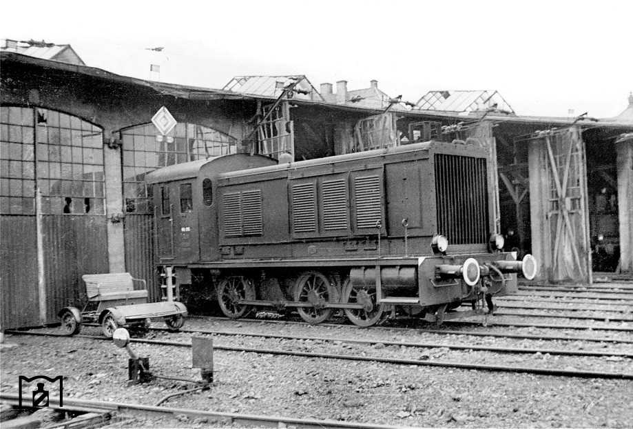 braillebuilder: Hobbyboss kit 82913 German WR360 C12 Locomotive