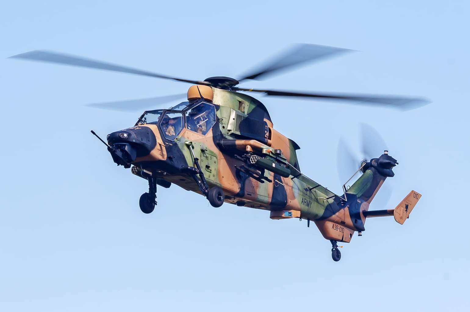 Central Queensland Plane Spotting: Australian Army Eurocopter (ARH ...