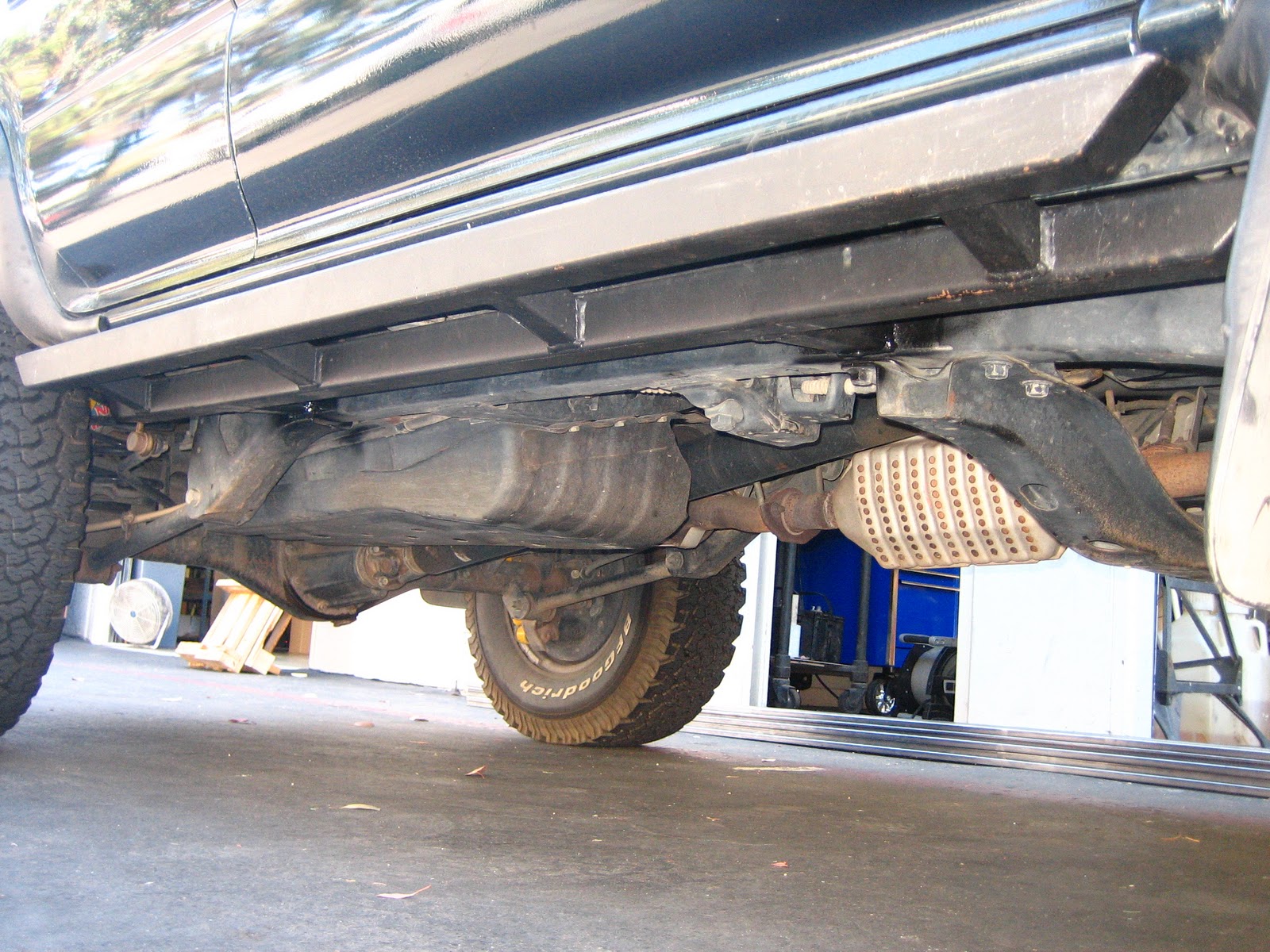 Calfin Fabrication: 2nd Generation 4Runner rock sliders