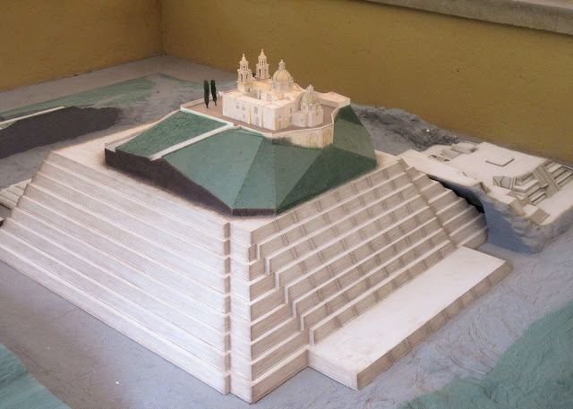 Souvenir Chronicles: MEXICO: CHOLULA