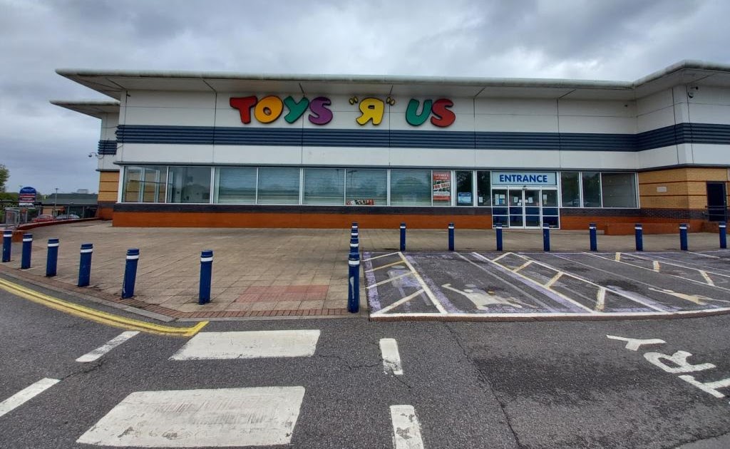 The Ham and Egger Files: Toys R Us in Basingtoke