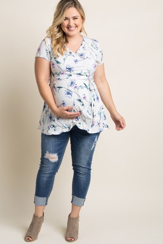 Plus size Maternity looks