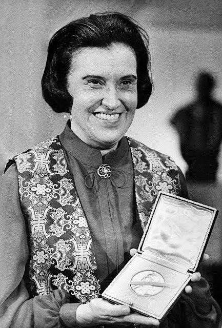 Rosalyn Sussman Yalow, Nobel de Fisiologia ou Medicina, 1977