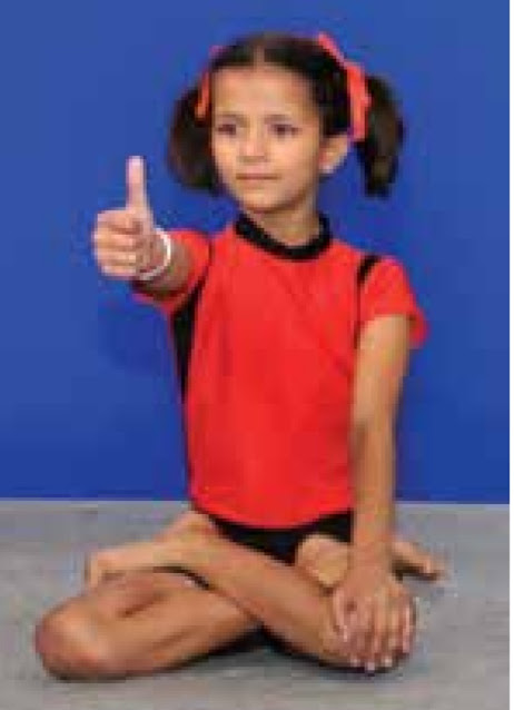 How to do Trataka Yoga?Trataka Yoga Steps, Benefits and Precautions ...