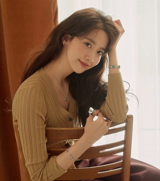 SNSD YoonA for ELLE's December issue - Wonderful Generation