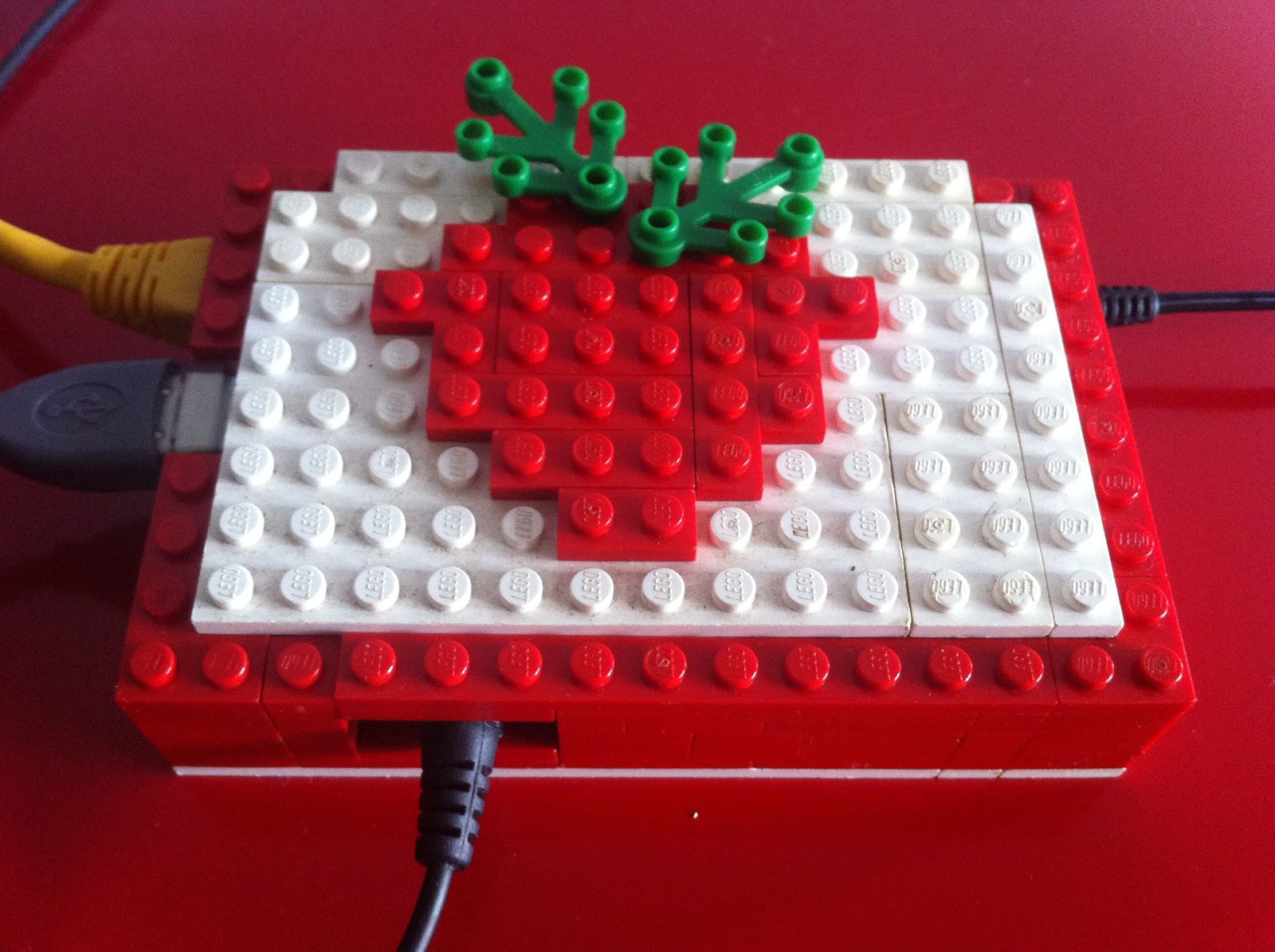 netzpir.at: Raspberry Pi LEGO Case