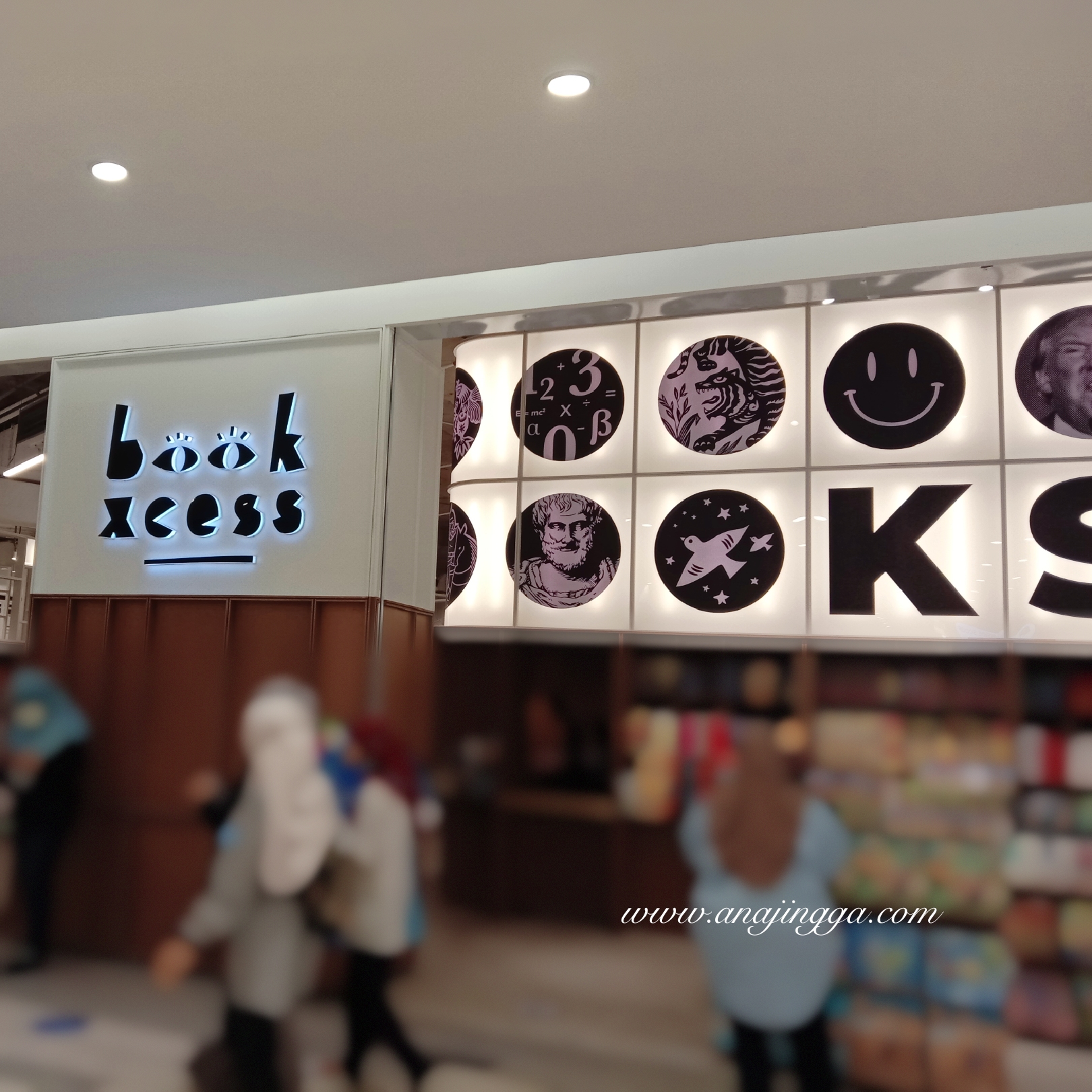 Book Xcess kini di KL East Mall