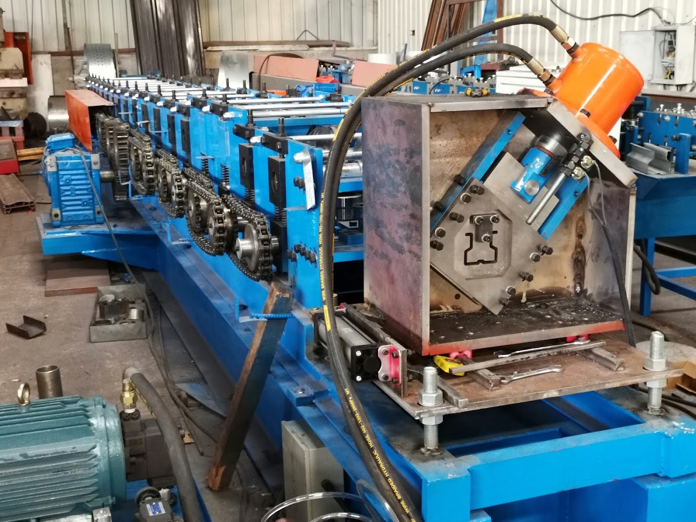 D-Shaped Pipe Made From Round Steel Tube Video (D profile)