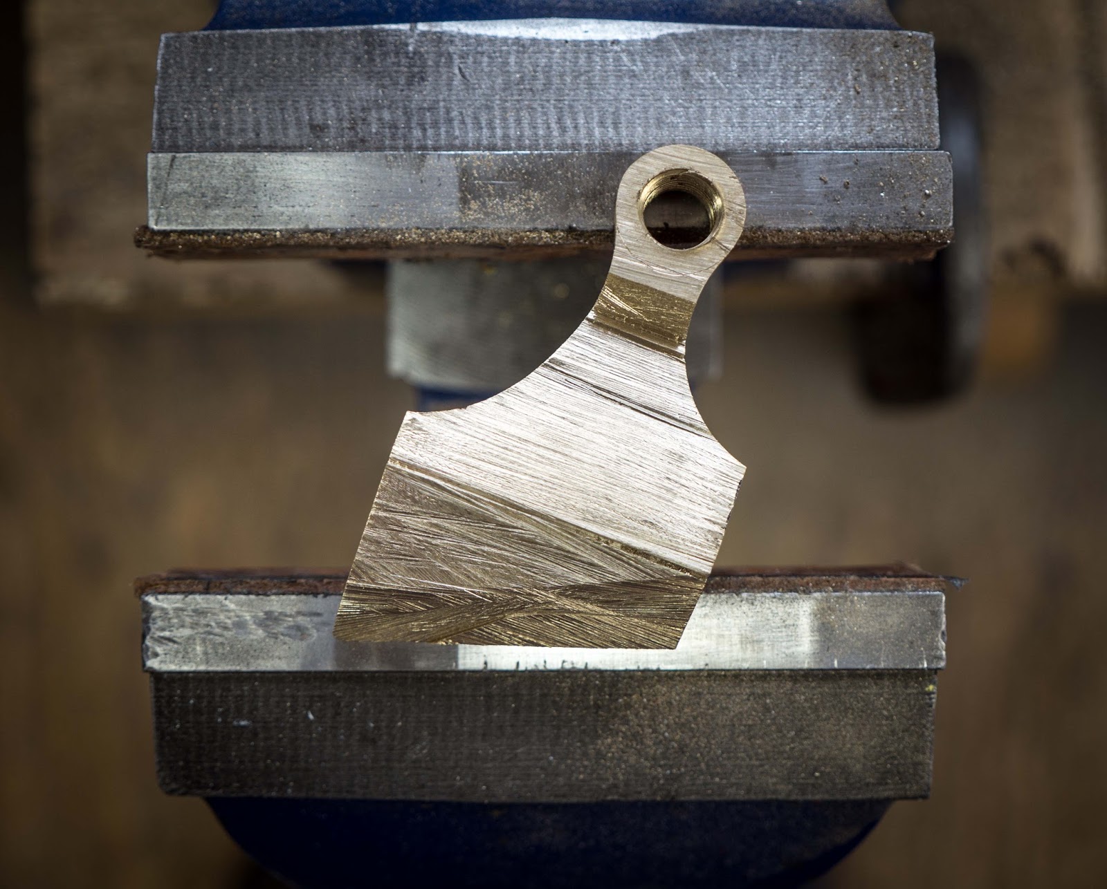 Sauer & Steiner: an unconventional lever cap