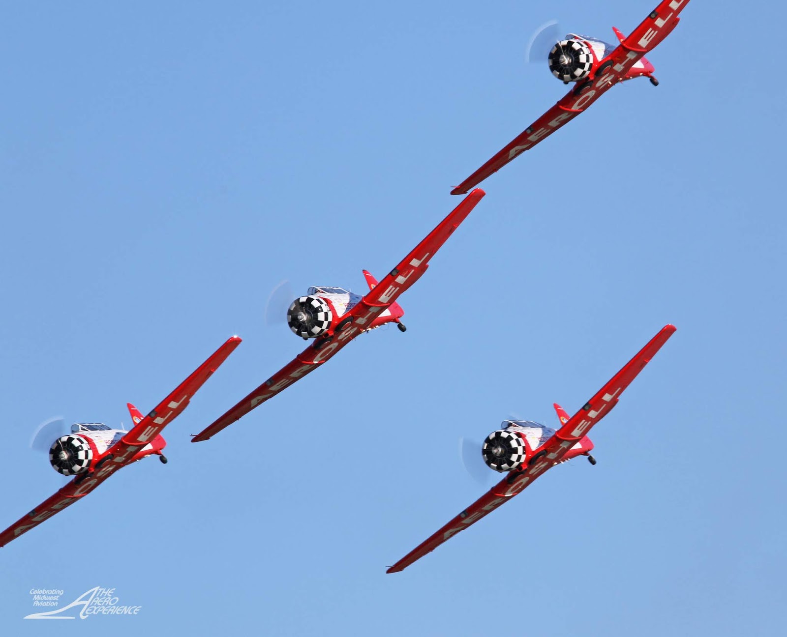 The Aero Experience: EAA AirVenture Oshkosh 2019: Airshows - Aeroshell ...