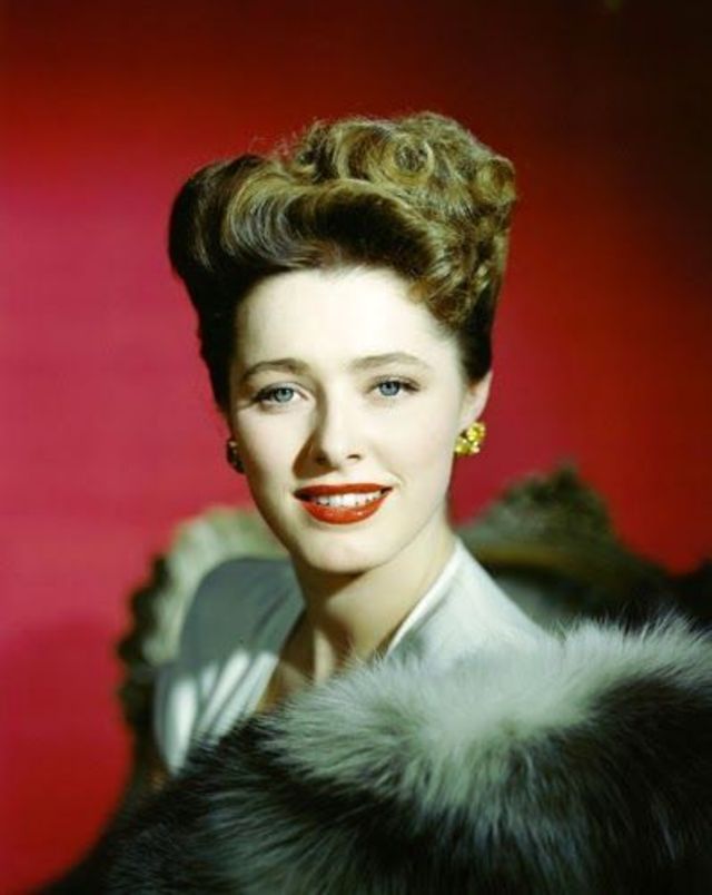 Woman of a Thousand Faces: Glamorous Photos of Eleanor Parker in the ...