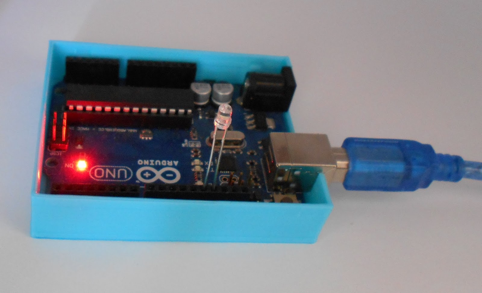 infotronikblog: Arduino: Efecto soldadura con arco para maquetas