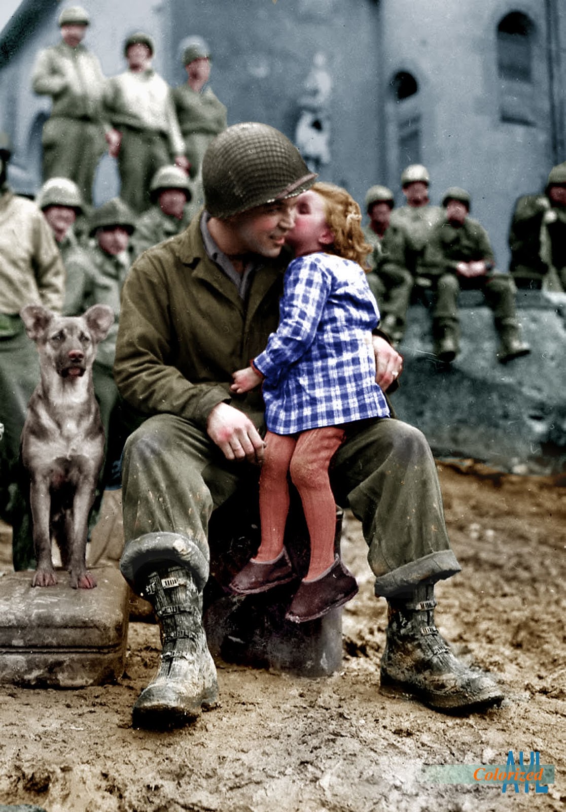 Colors for a Bygone Era: Colorized photo of a U.S. solider being kissed ...