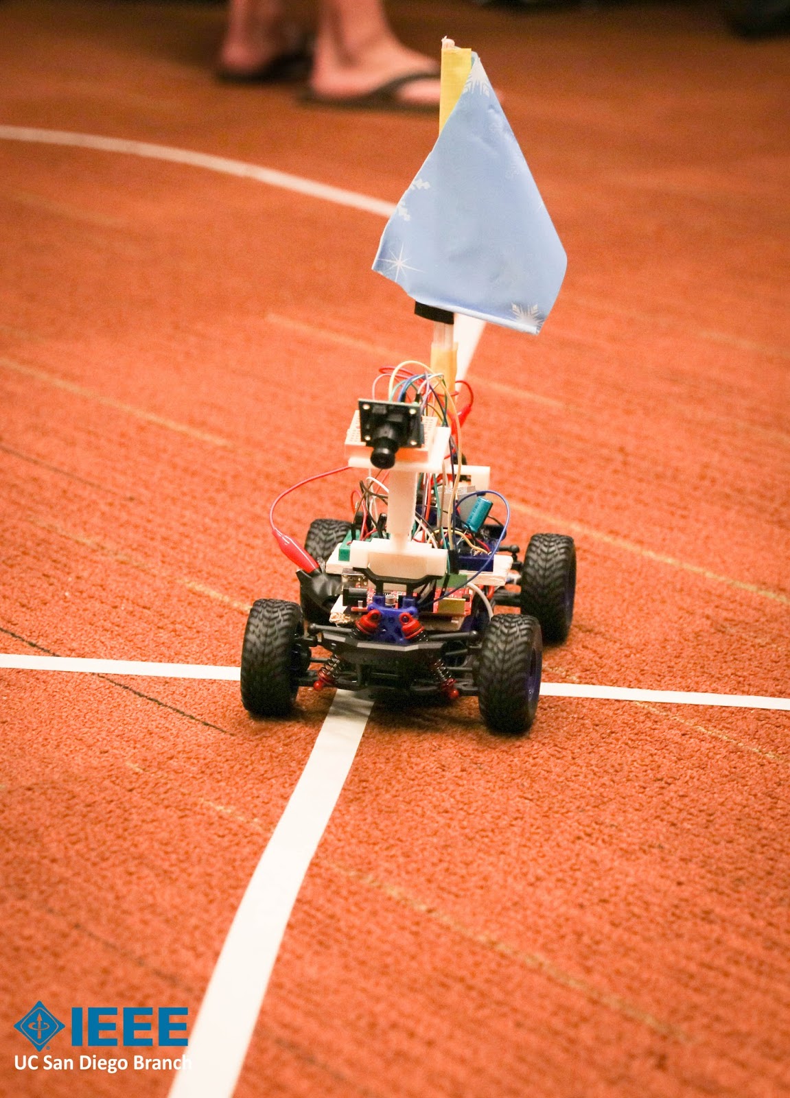 Electronic Projects: Autonomous Line-Following Car