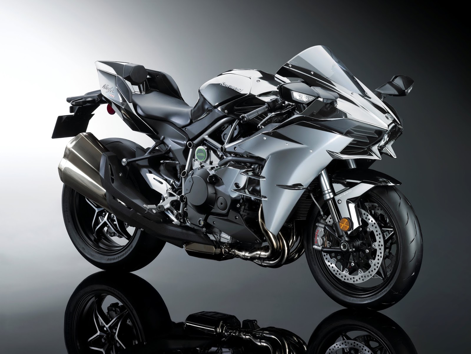 otolights: Kawasaki Ninja H2rR 2016 Hot Super Bike