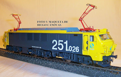 Maquetasdiego: LOCOMOTORA RENFE SERIE 251 (ELECTROTREN)