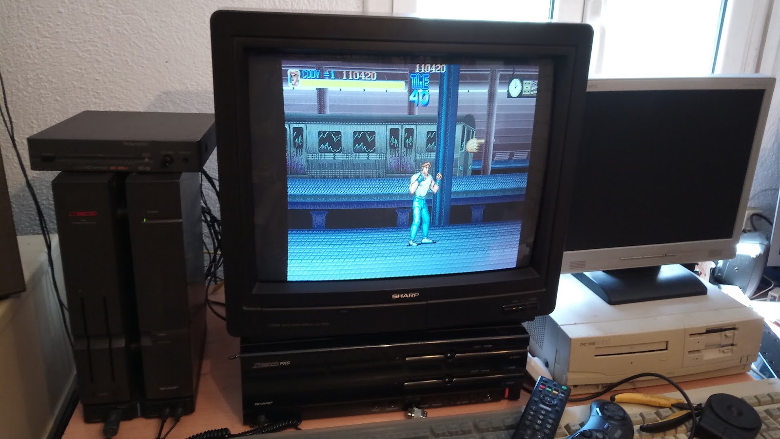 Pc Engine, Sharp X68000, Fm-Towns.: Sharp CU-21"-hd, monitor X68000 ...