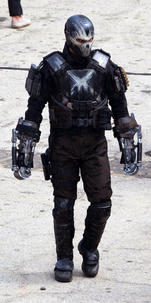 SNEAK PEEK : "Captain America: Civil War" - 'Crossbones' Set Images