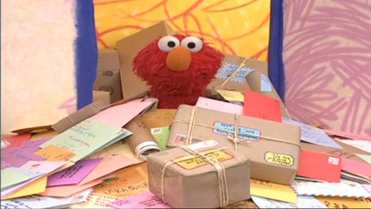 Watch Elmo's World Mail