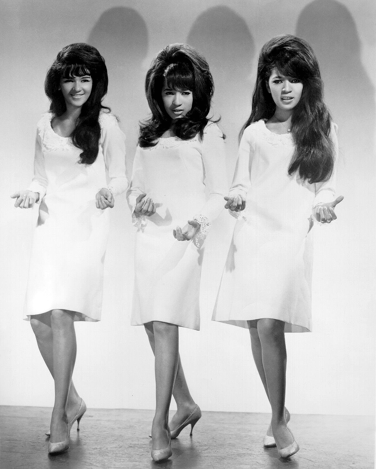 The Styrous® Viewfinder: The Ronettes articles/mentions