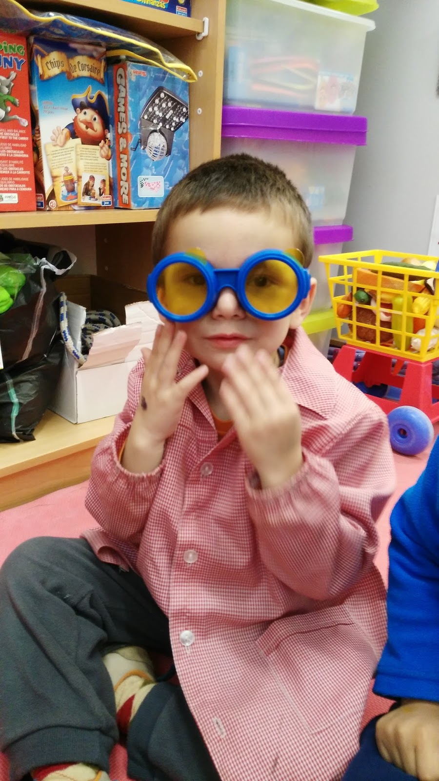 Hormigas informáticas: JUGAMOS CON LOS SENTIDOS