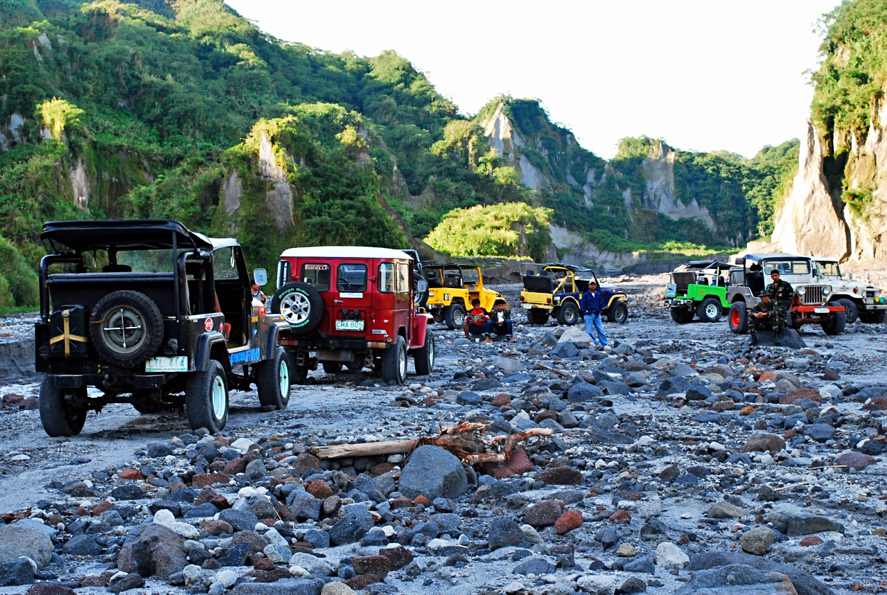 4x4 ride and Trek to Mt. Pinatubo - Nomadic Experiences