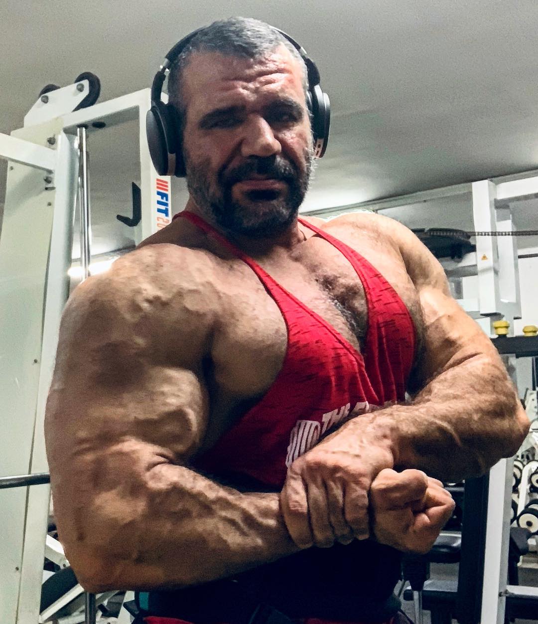 Muscle Lover: Spanish master bodybuilder Toni Lloret (3)