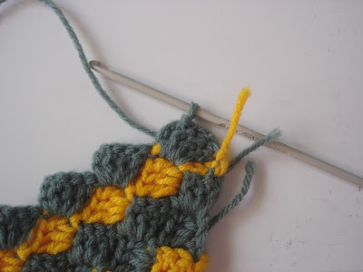 The Lazy Hobbyhopper: How to crochet diagonally - Crochet diagonal box ...